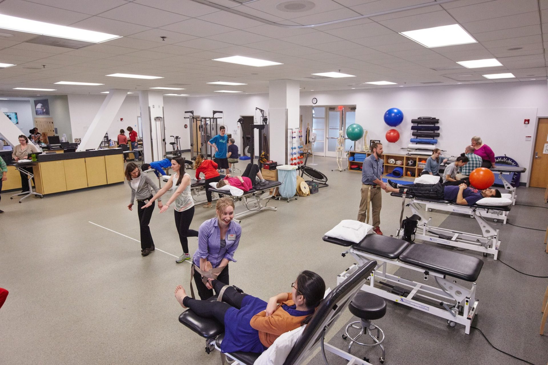 How to Manage a Massage or Physical Therapy Center? - Health Care Reform